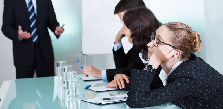 Insatisfaction au travail : causes, conséquences et solutions